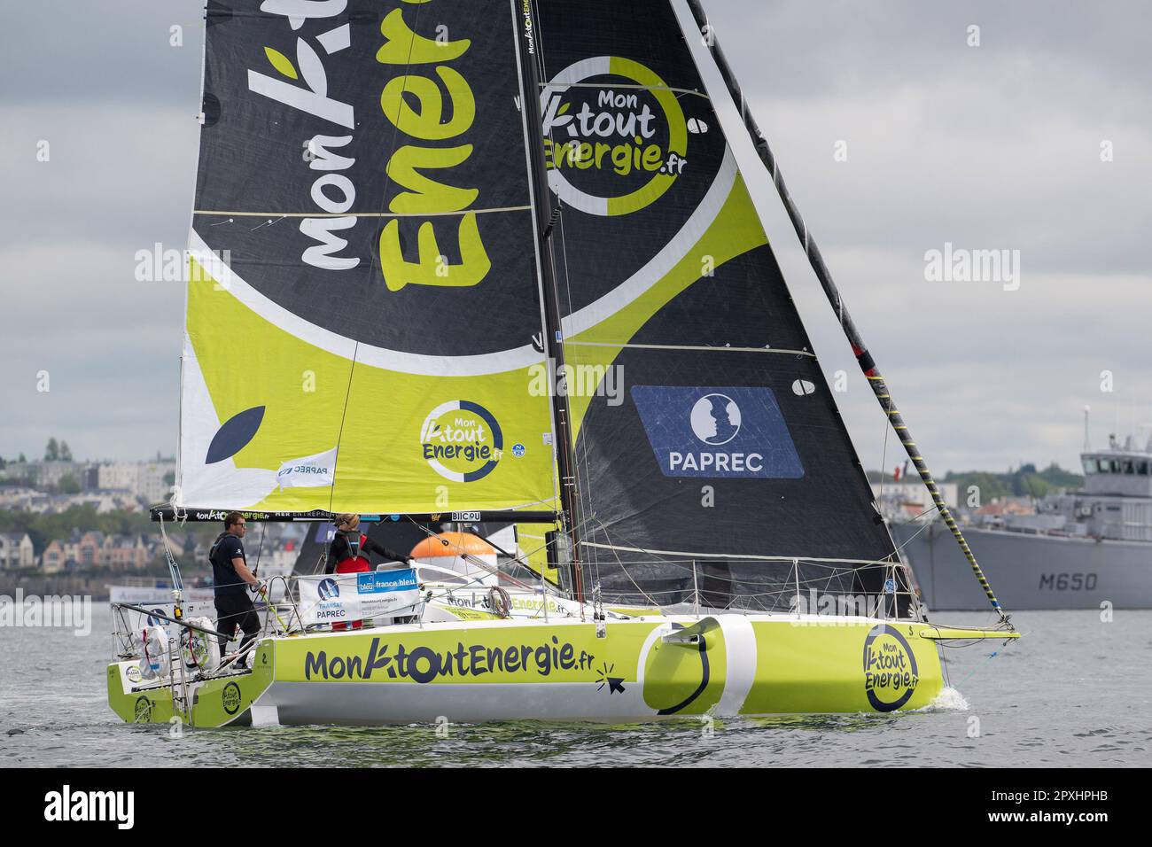Arthur Hubert et Colombe Julia (MONATOUTÃ&X89;NERGIE.FR) au début de la ...