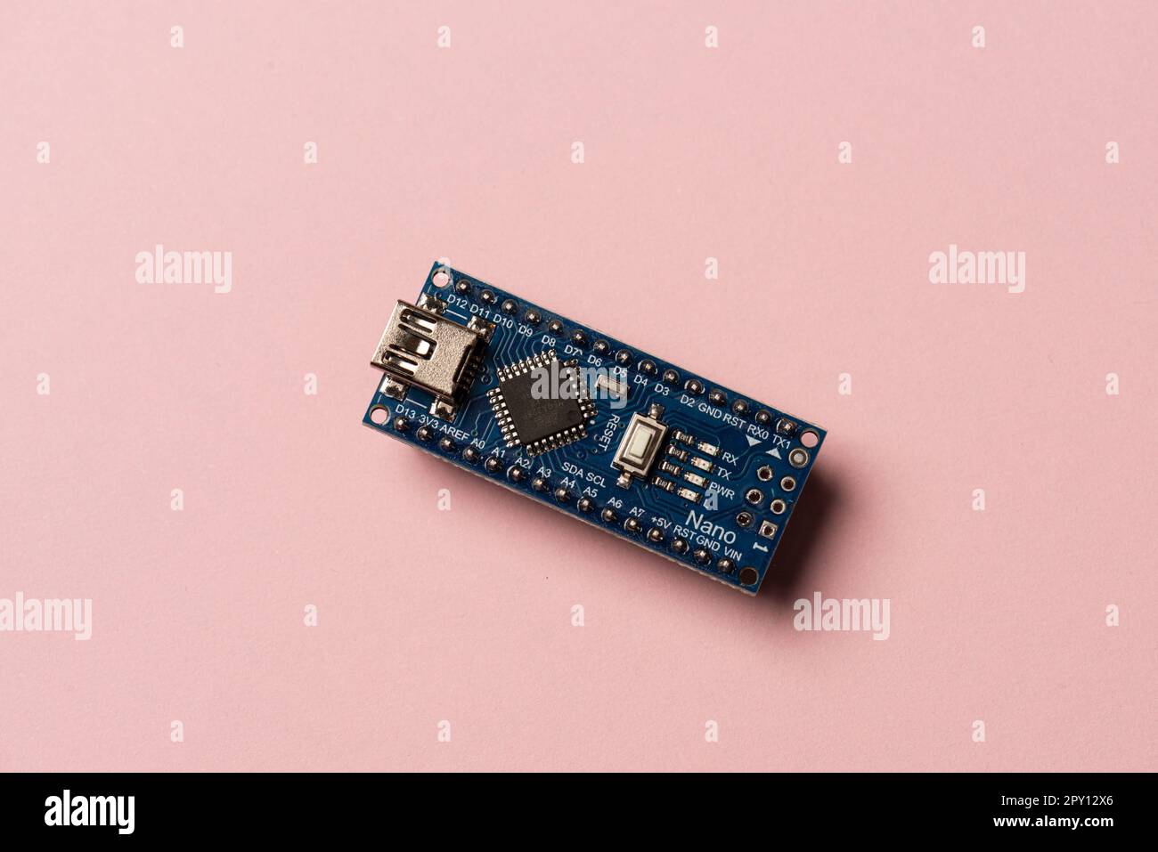 Arduino nano Banque de photographies et d’images à haute résolution - Alamy