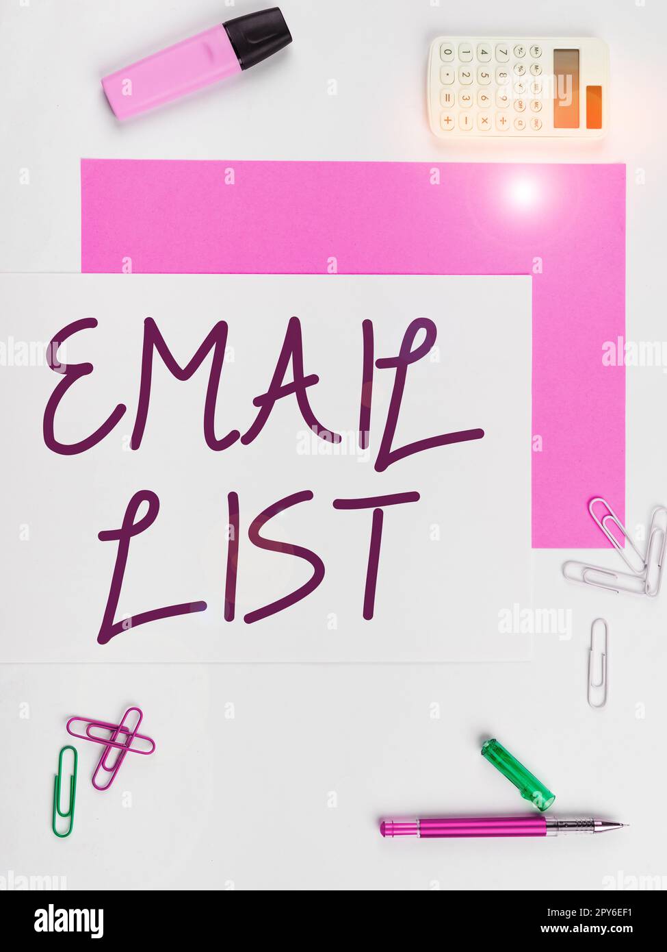 Texte d'écriture liste d'email, idée d'affaires informations de ...