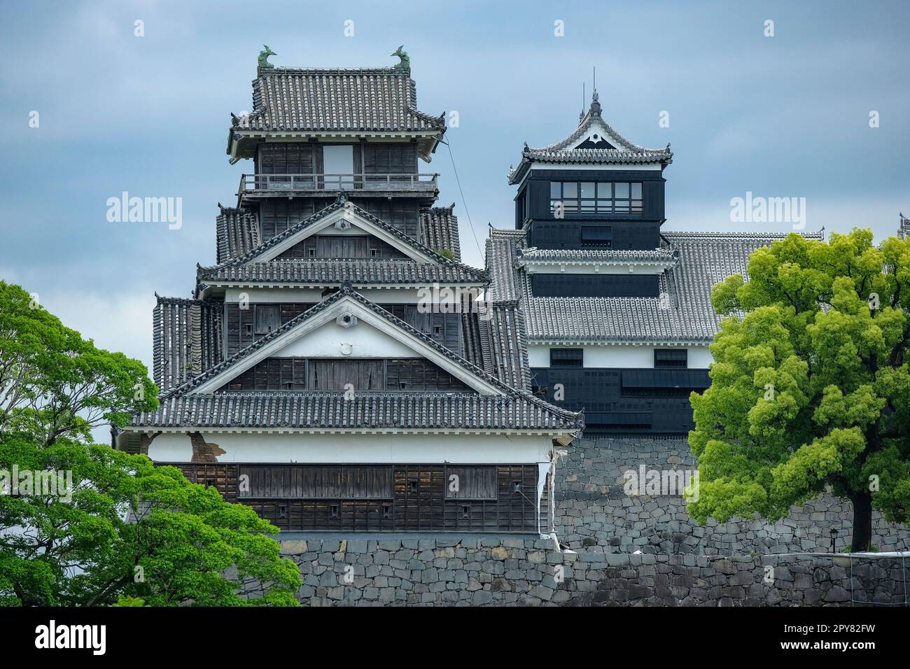 Kumamoto, Japon - 26 avril 2023 : vues sur le château de Kumamoto sur l ...