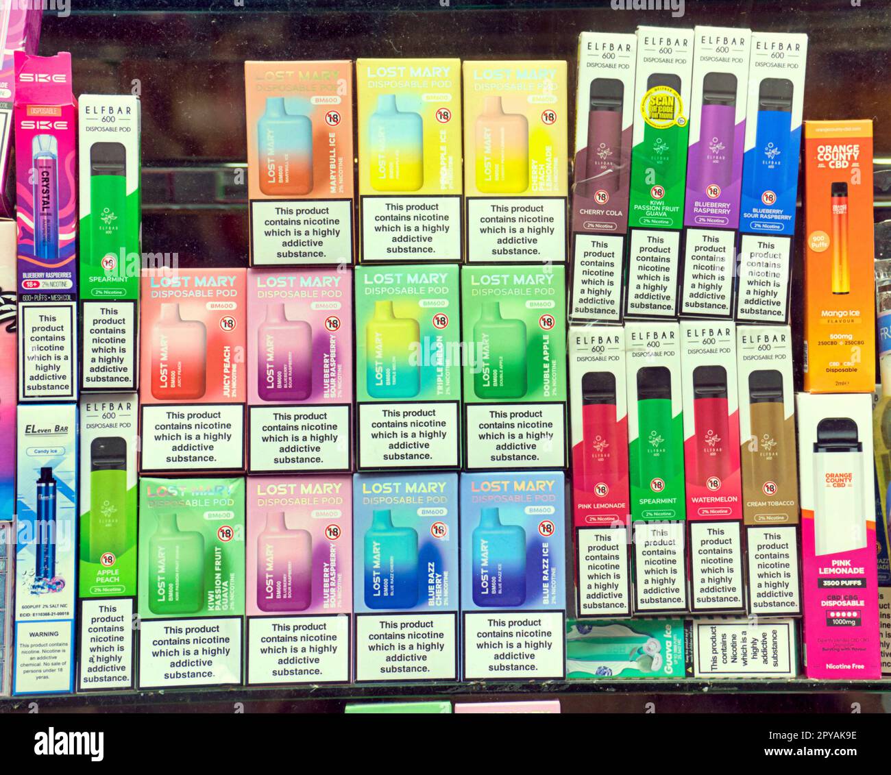 Vapes jetables Banque de photographies et d’images à haute résolution ...