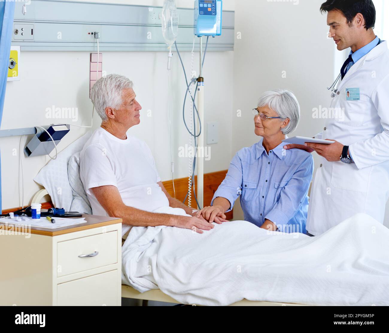 Un homme malade a l'hôpital Banque de photographies et d’images à haute ...