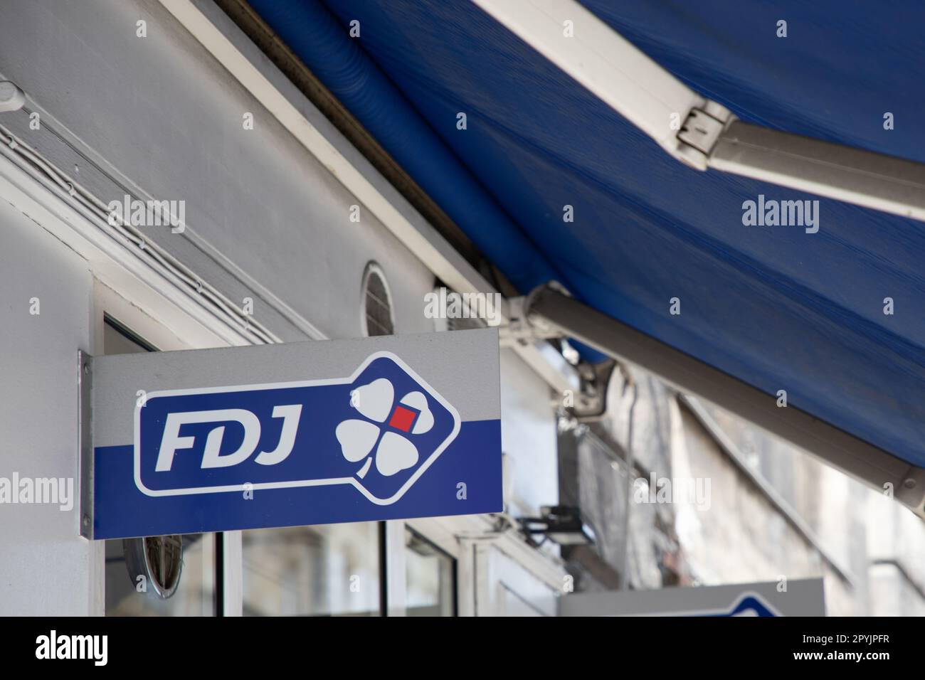 lyon , aura France - 05 01 2023 : logo FDJ marque la française des Jeux ...