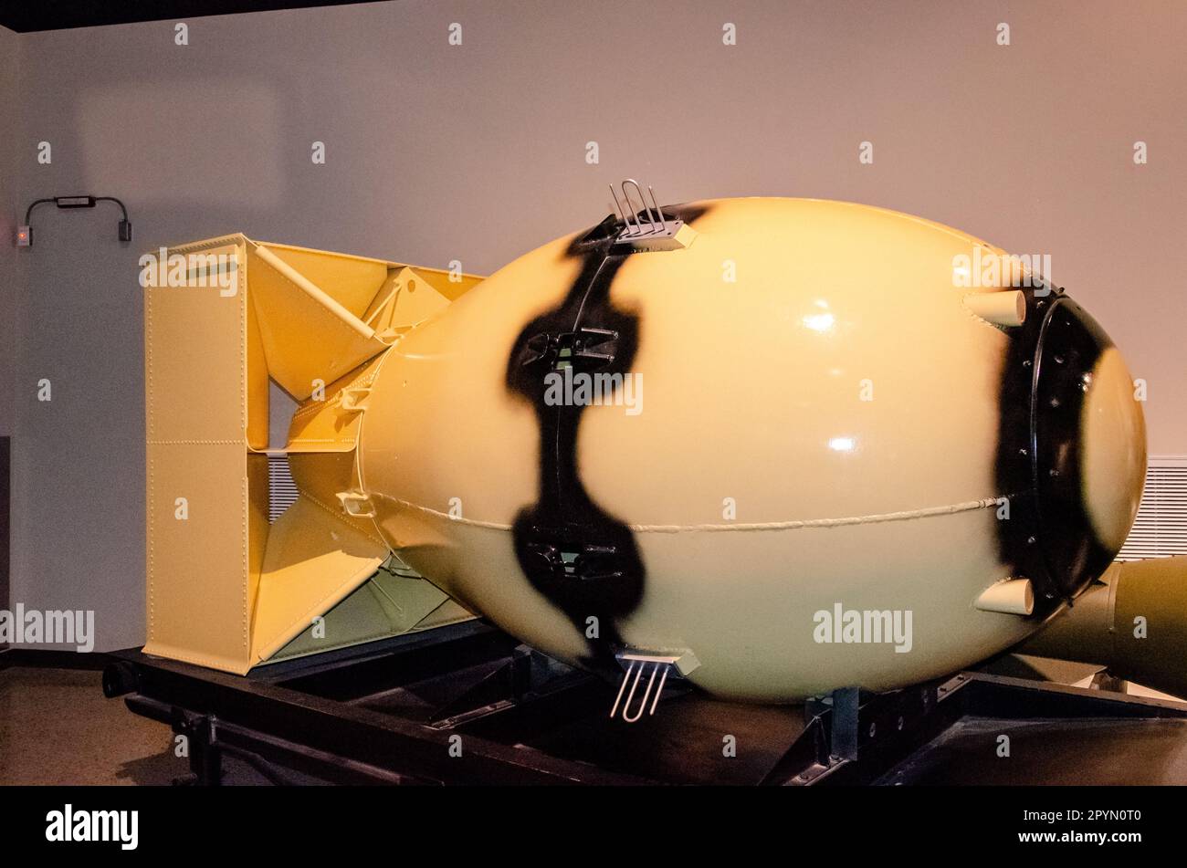 Fat man bomb Banque de photographies et d’images à haute résolution - Alamy