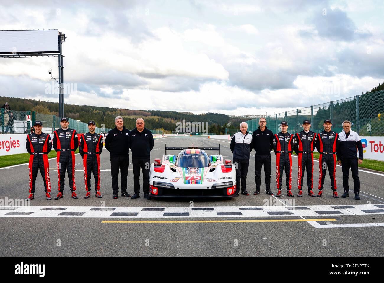 Porsche 963 lmdh Banque de photographies et d’images à haute résolution - Alamy