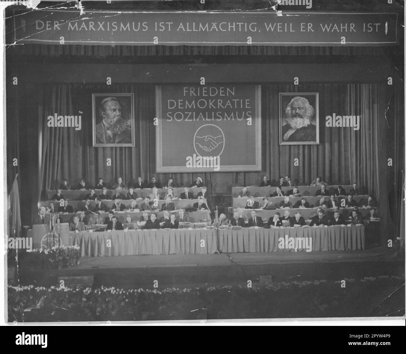 Berlin 1947 Banque de photographies et d’images à haute résolution - Alamy