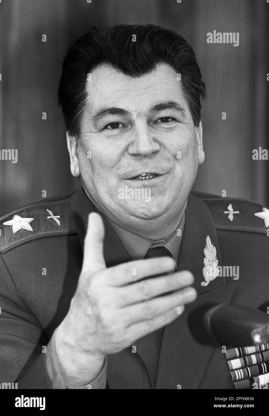 Yevgeny shaposhnikov Banque de photographies et d’images à haute ...