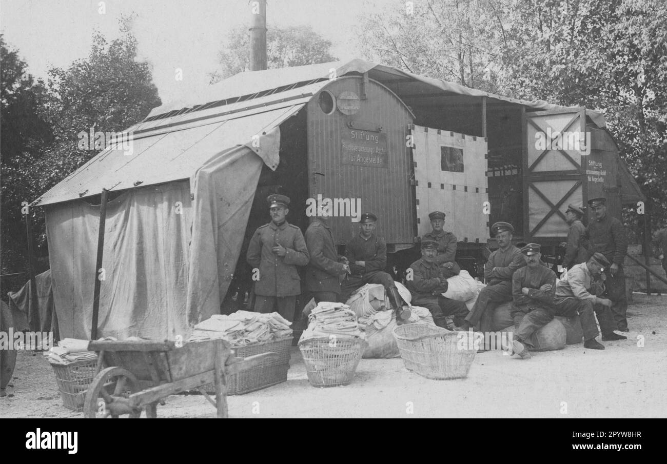 Une buanderie d'un hôpital militaire sur le front de l'est pendant la ...