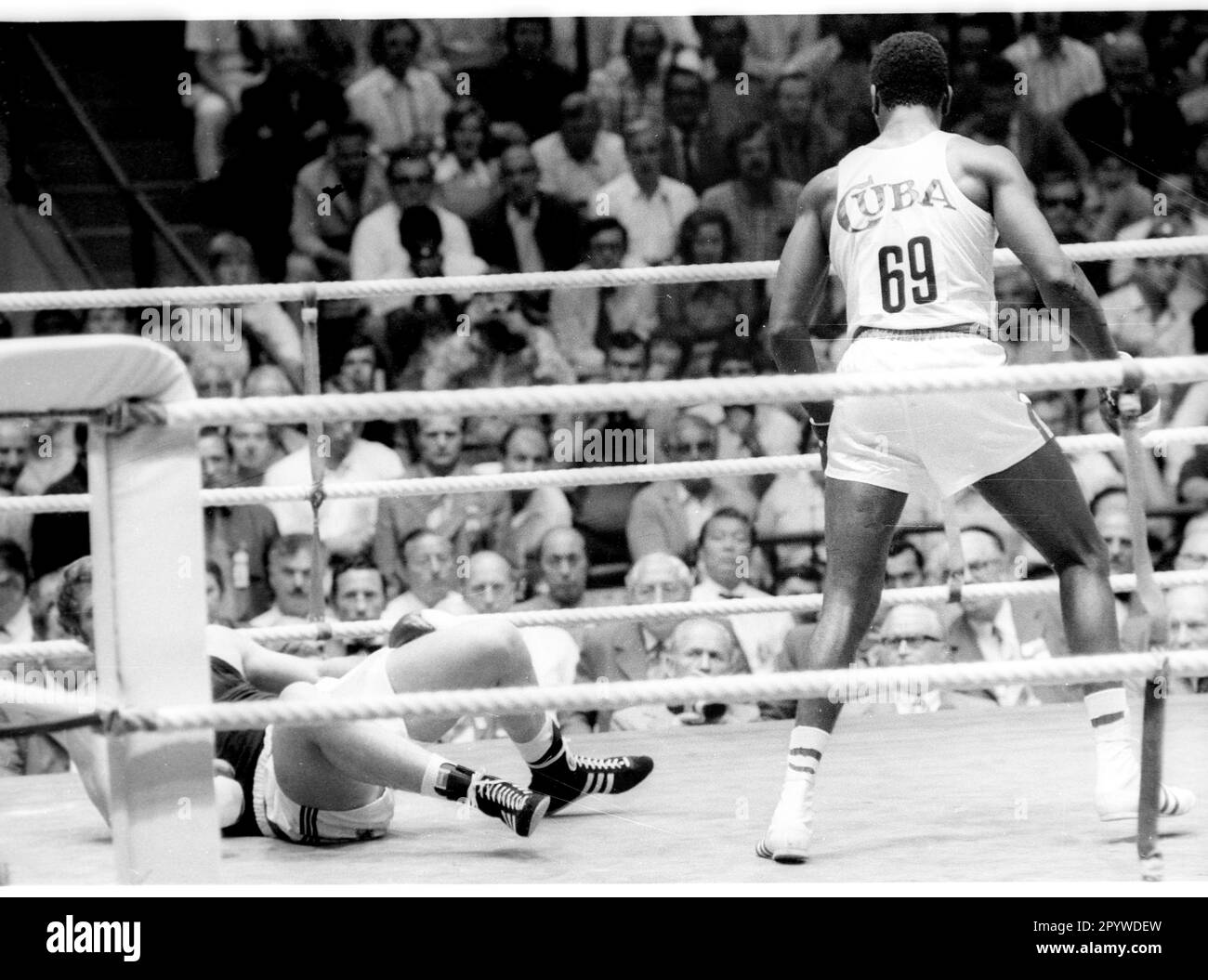Jeux Olympiques, Munich 1972 boxe , poids lourd, demi-fin, champion ...
