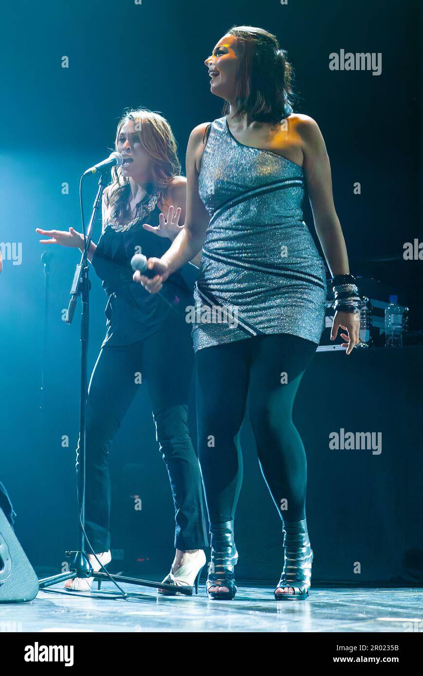 Ricki-Lee Coulter se produit en Australie le 6 mars 2010 au Sydney ...