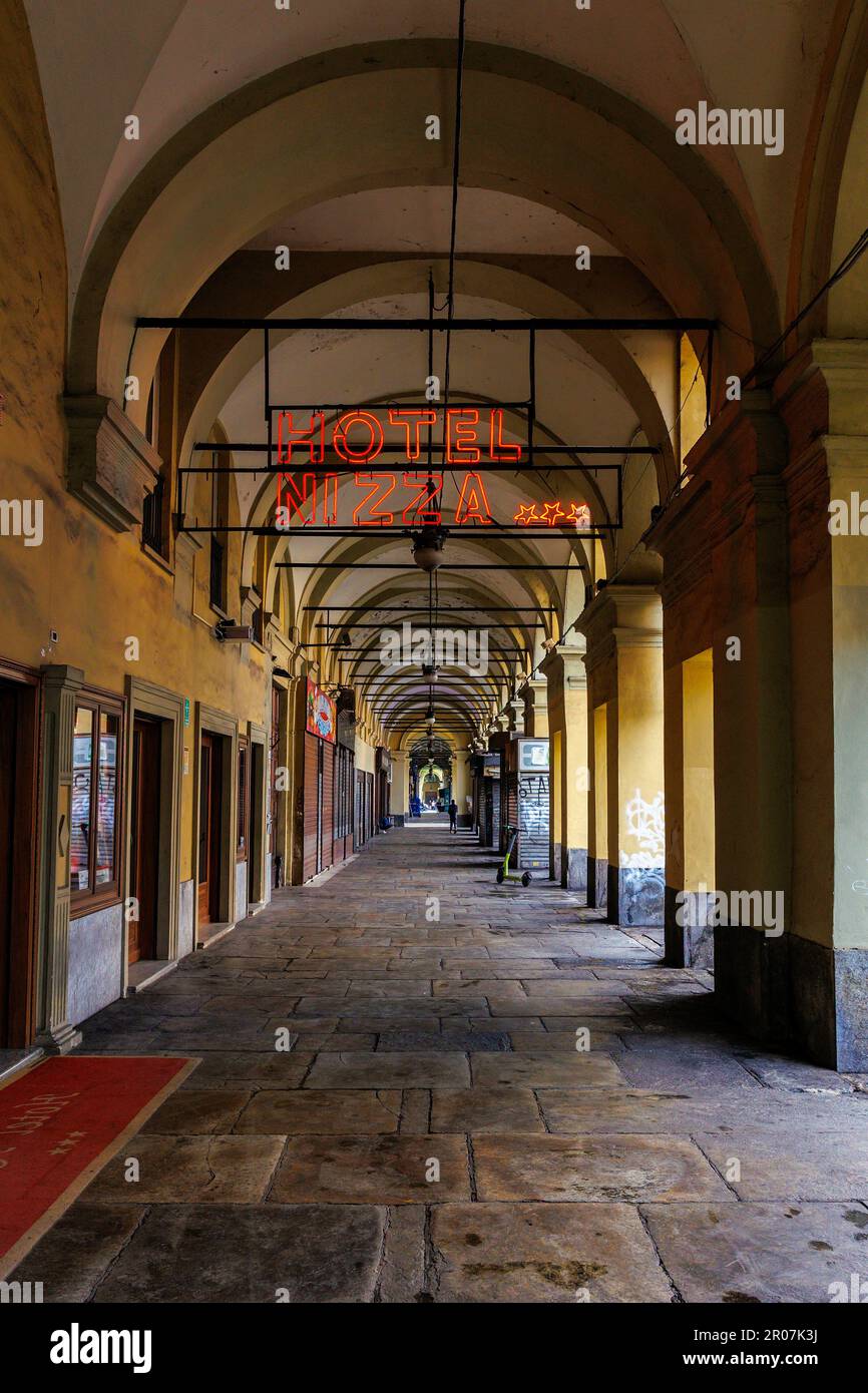 Turin arcade Banque de photographies et d’images à haute résolution - Alamy