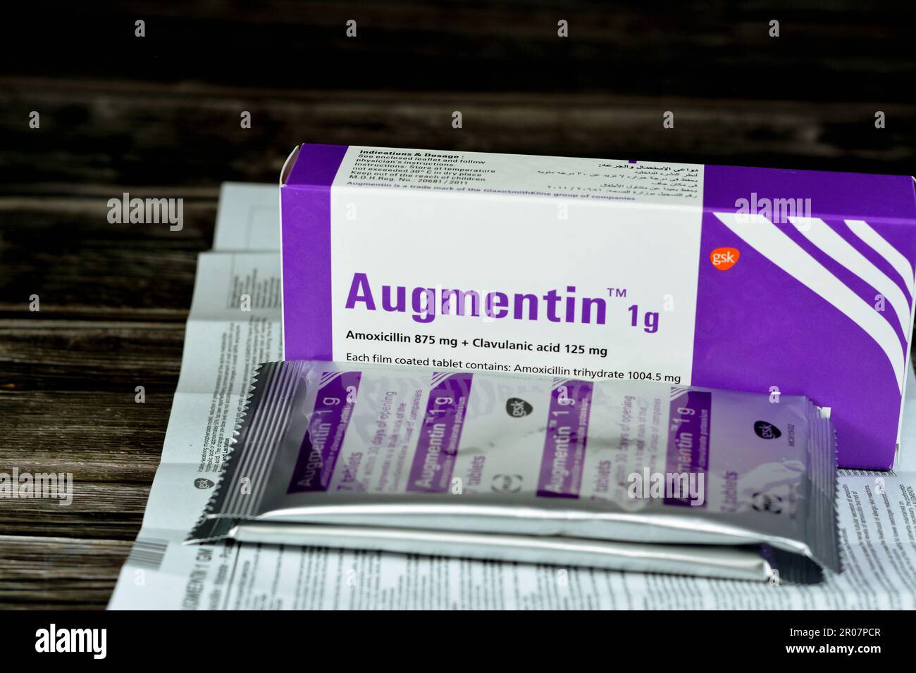 Le Caire, l'Egypte, 4 mai 2023: Augmentin 1g comprimés, amoxicilline et clavulanate potassium ...