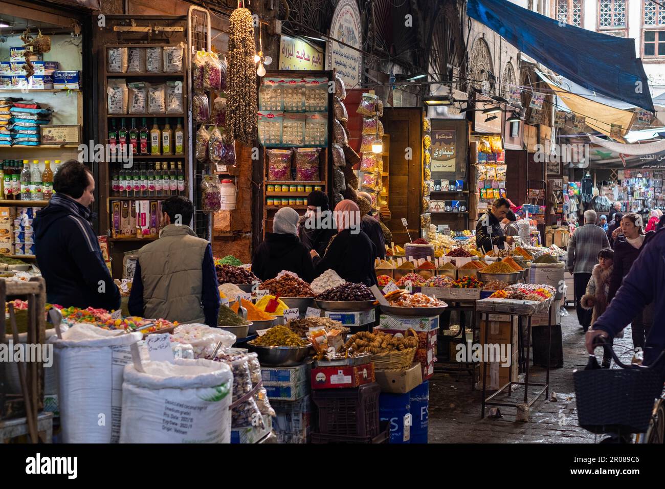Damascus syria bazaar souk souq Banque de photographies et d’images à ...