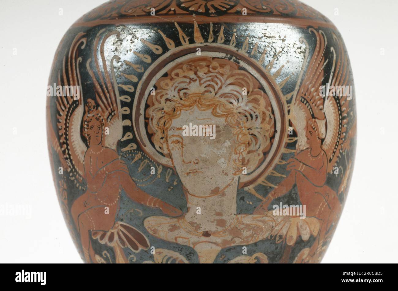 Oinochoe, 325-300 av. J.-C. Depuis l'Italie du Sud. Une carafe à vin ...