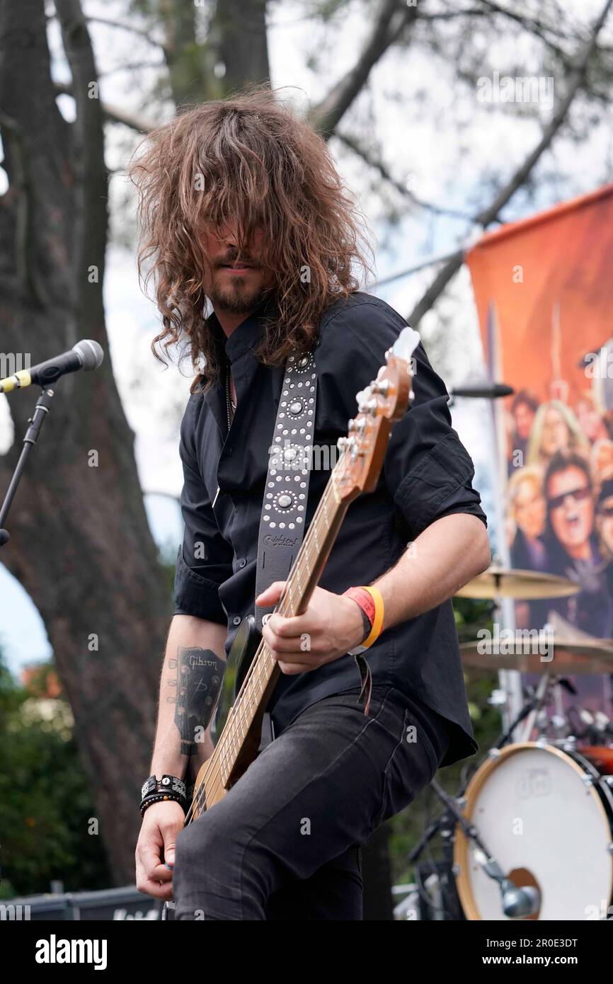 6 mai 2023: Musicien - Louis Collins, bassiste de la bande Jason ...