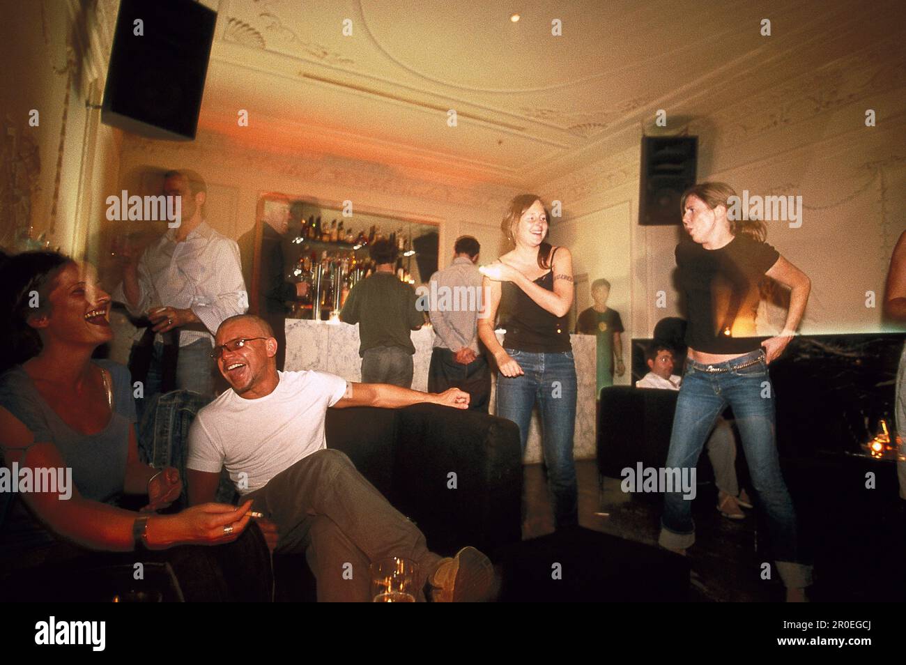 Spy bar Banque de photographies et d’images à haute résolution - Alamy