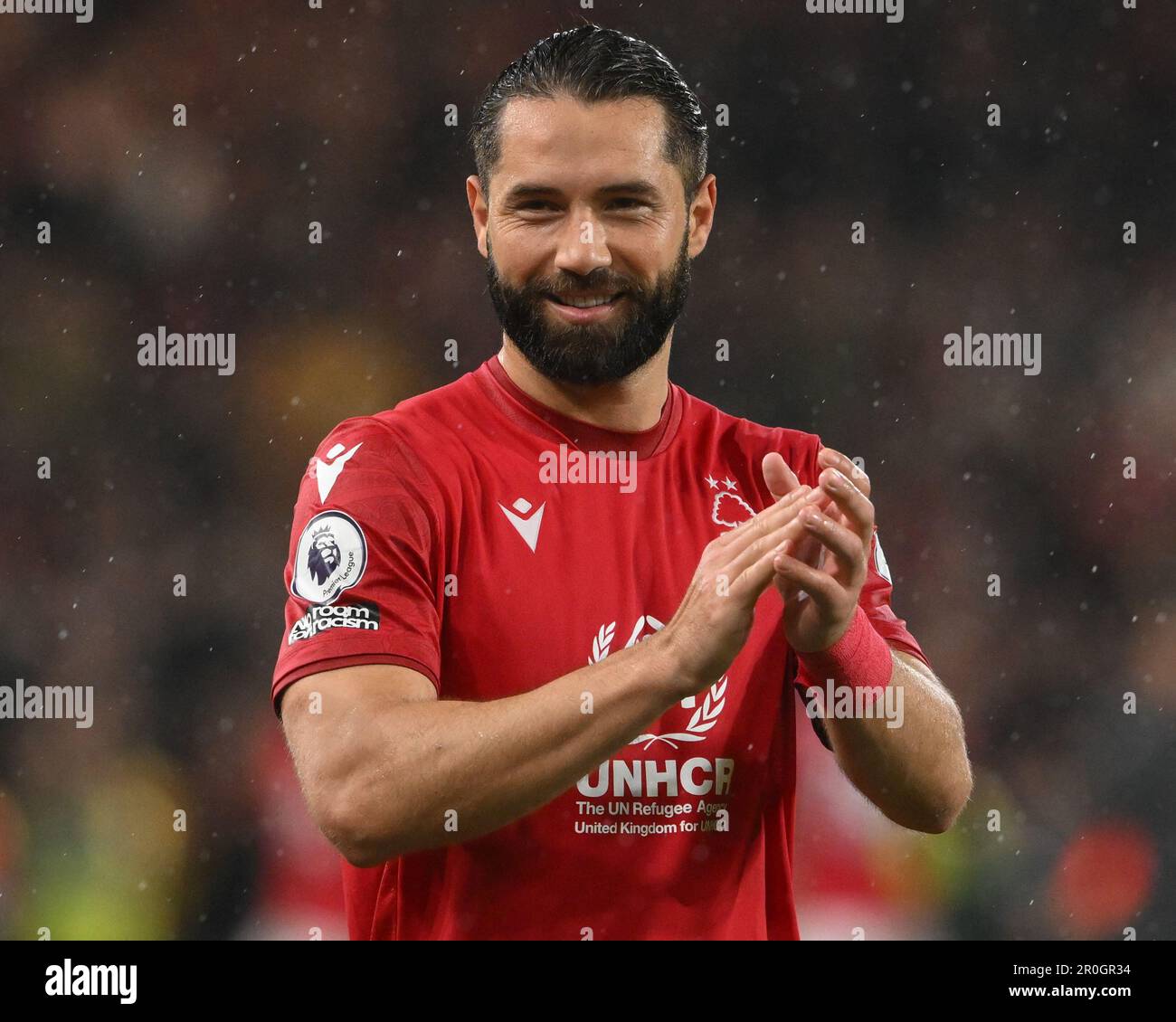 Felipe #38 de la forêt de Nottingham applaudit les fans à la maison ...