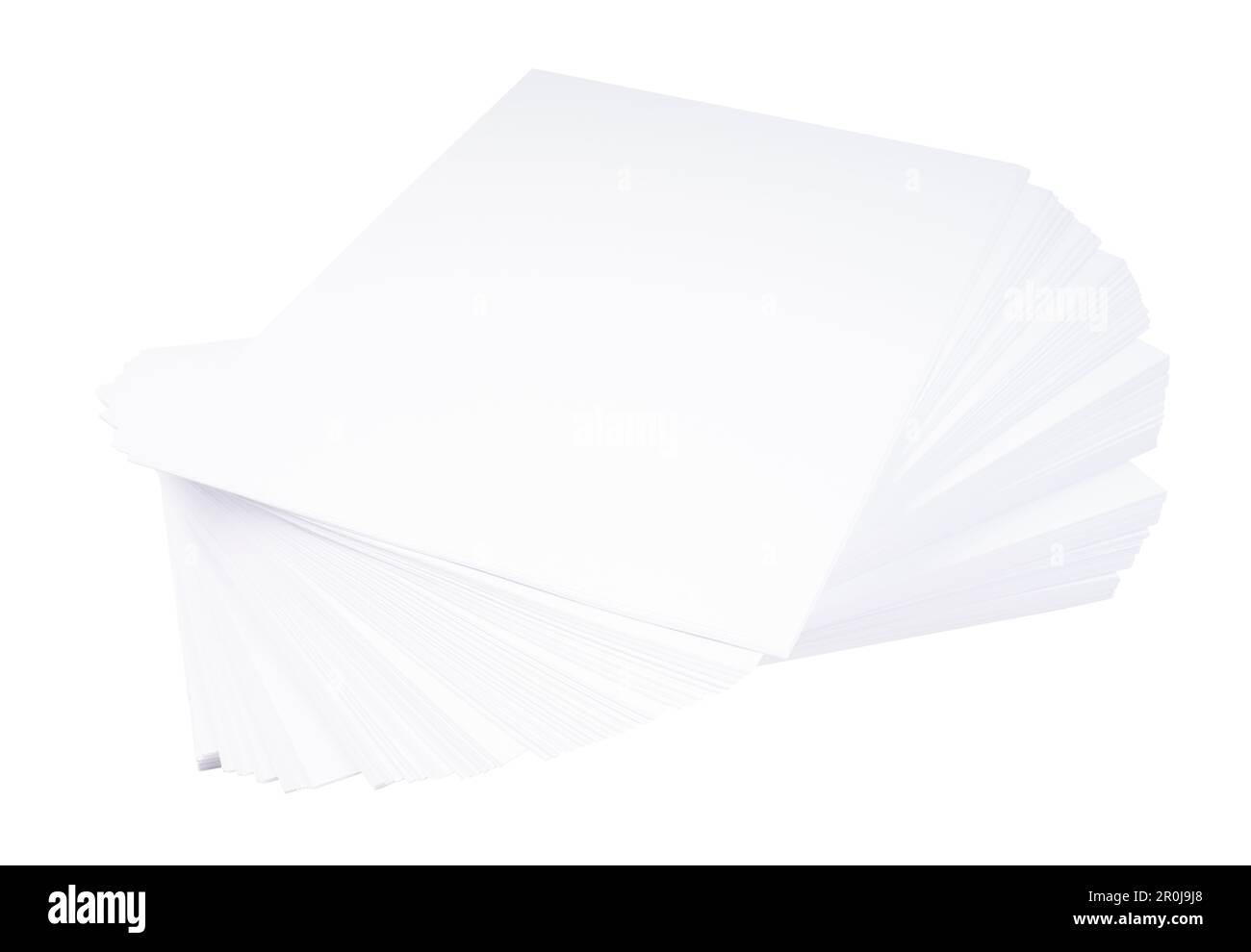 Pile de papier vierge de format A4 isolée sur fond blanc. Enregistrer ...