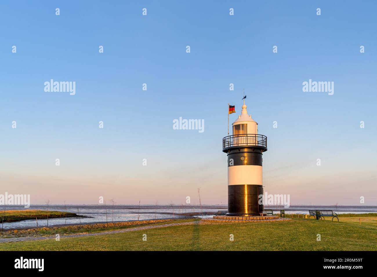 Petit phare de preusse dans le port de wremen Banque de photographies ...