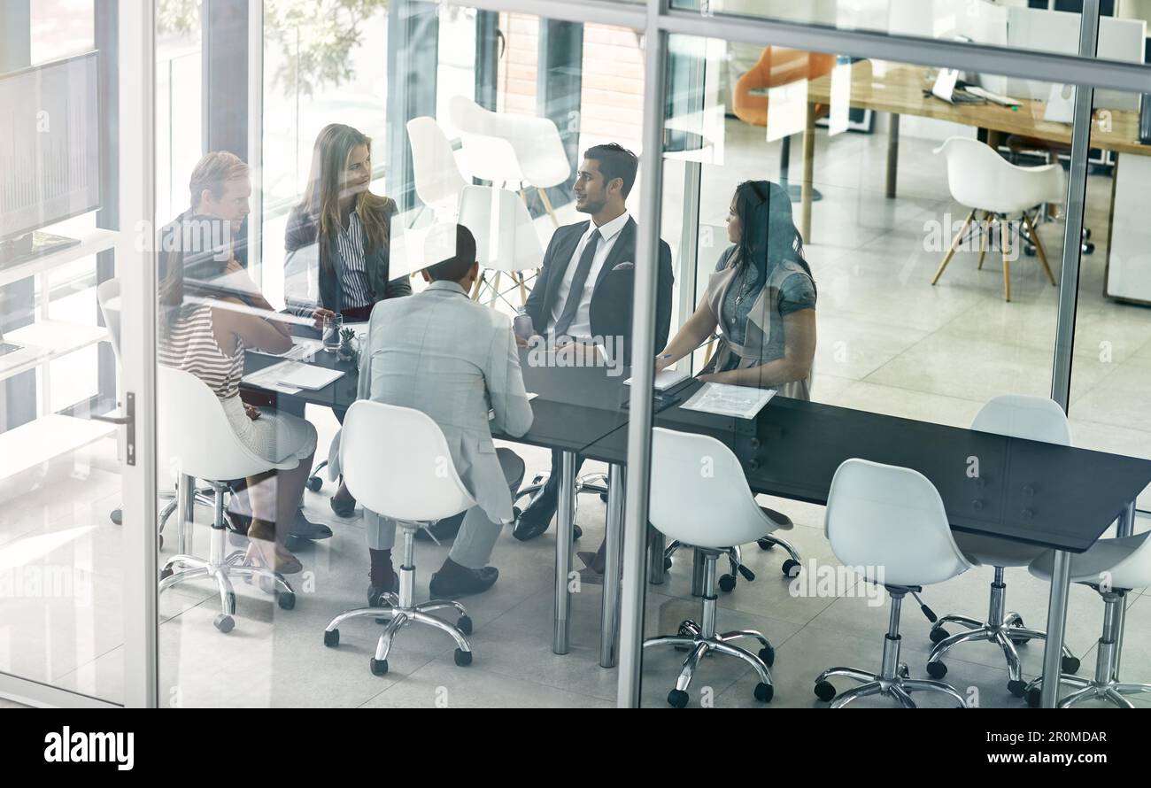 Affaires, réunions et personnes au bureau pour la planification, la ...