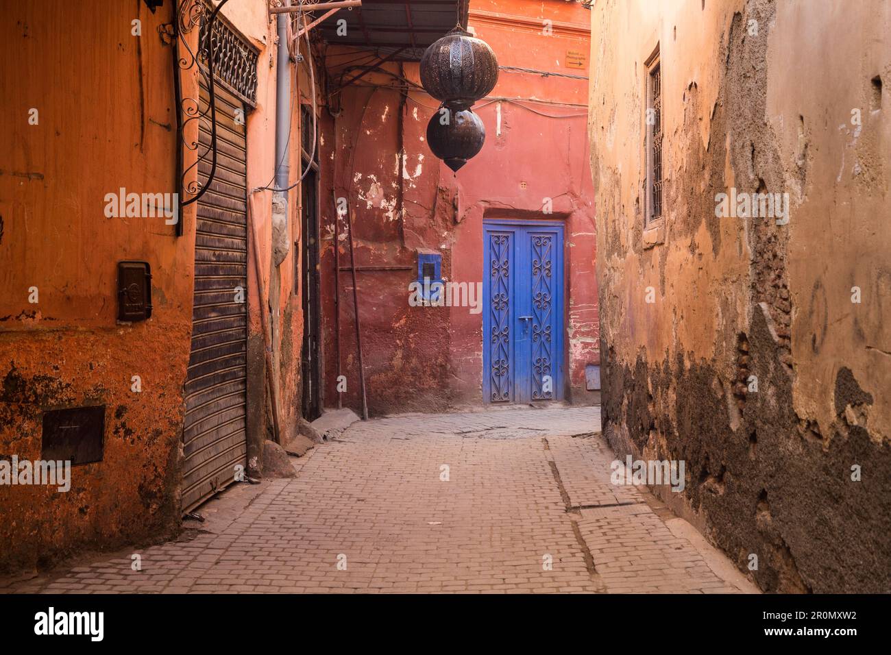 Ruelle de marrakech Banque de photographies et d’images à haute ...