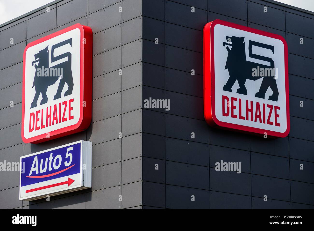 Magasin Delhaize fermé. En raison de l'action du personnel suite à l ...