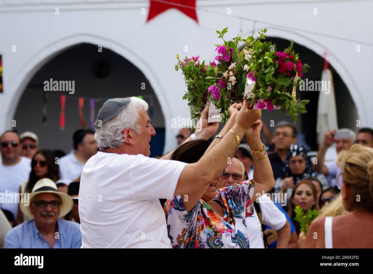6 mai 2015: Djerba, Tunisie. 09 mai 2023. Les Juifs et les pèlerins ...