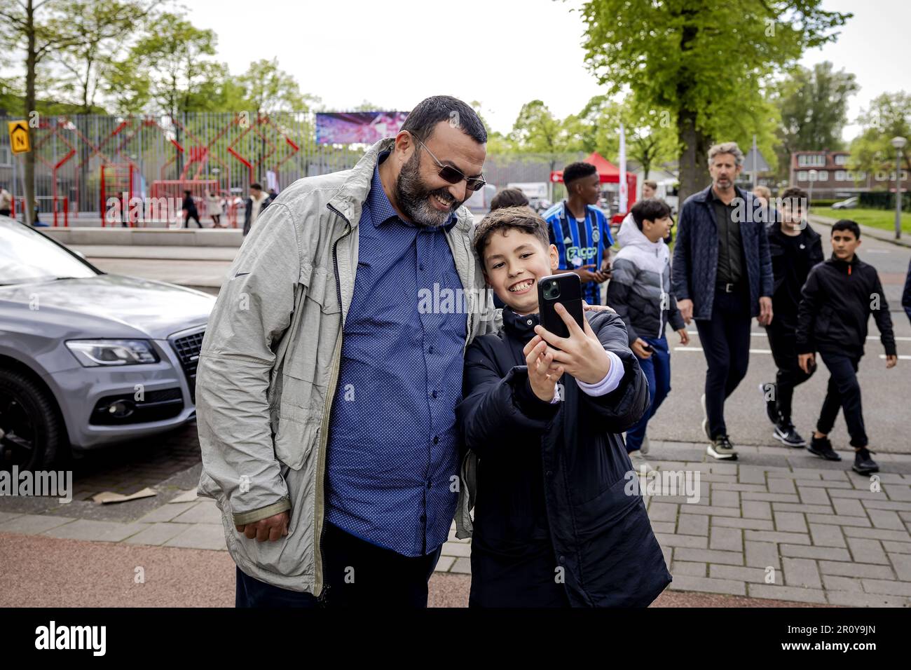 AMSTERDAM - le Père Mohammed Nouri et Edwin van der SAR lors du ...