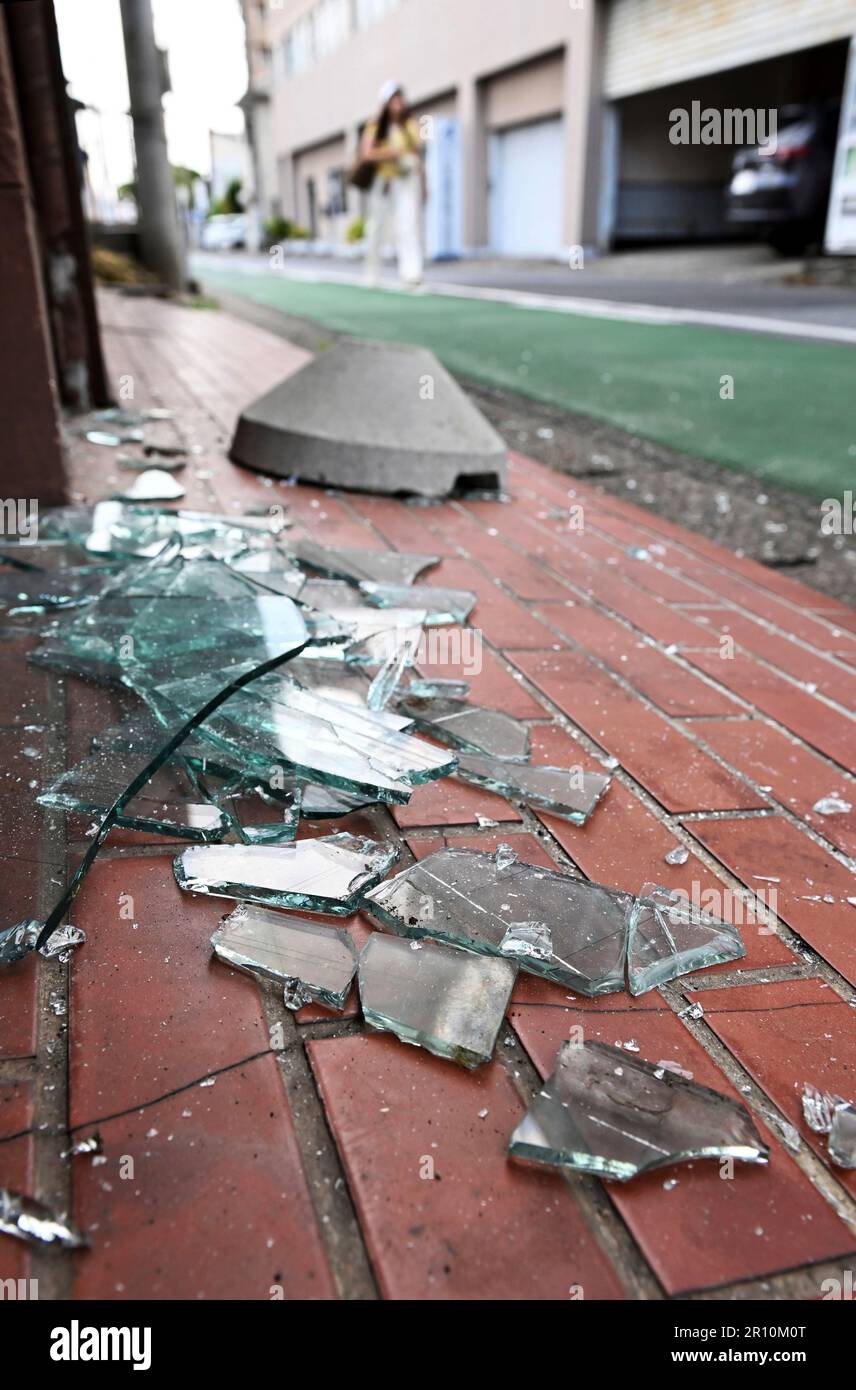 Window glasses are broken due to massive earthquake in Kisarazu City ...