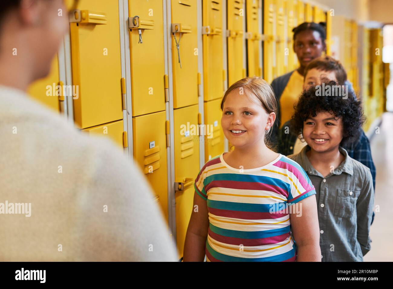 Nous aimons faire des affirmations avant d'aller en classe. un groupe ...
