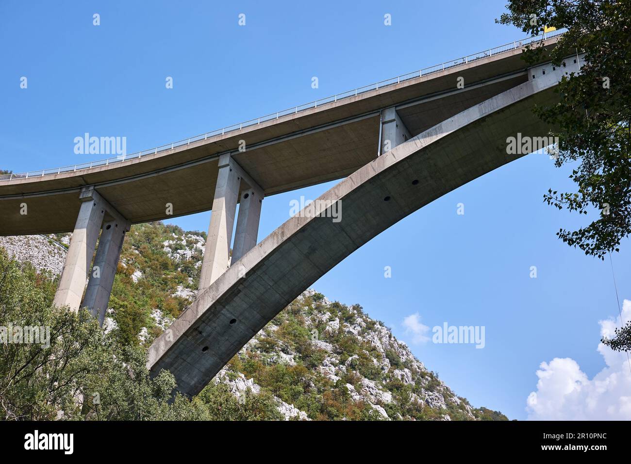 Viaduc de la vallée de l'arc Banque de photographies et d’images à ...