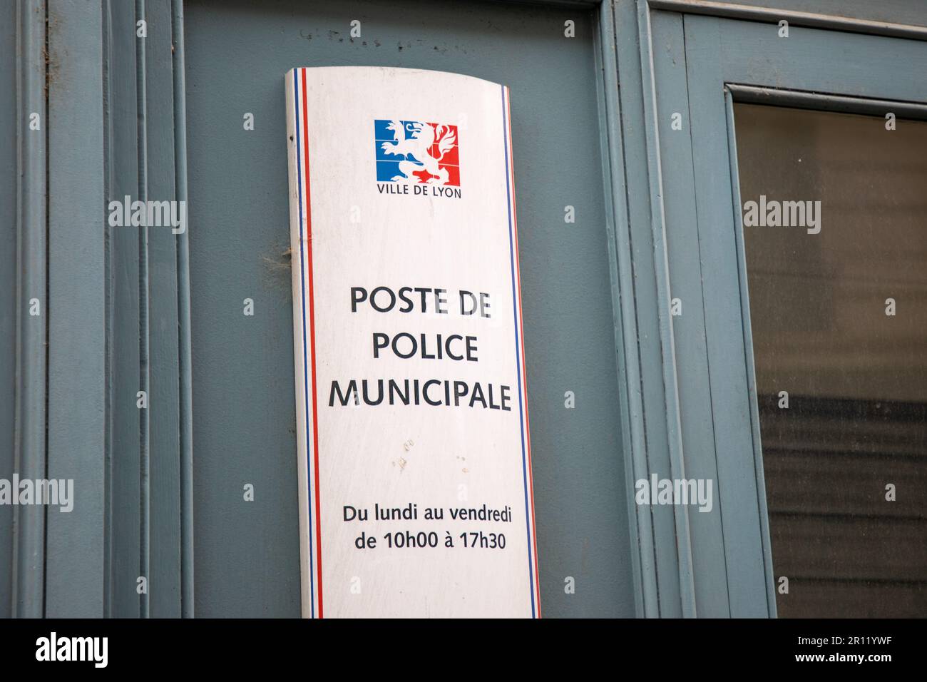 lyon , aura France - 04 24 2023 : police municipale logo façade et ...