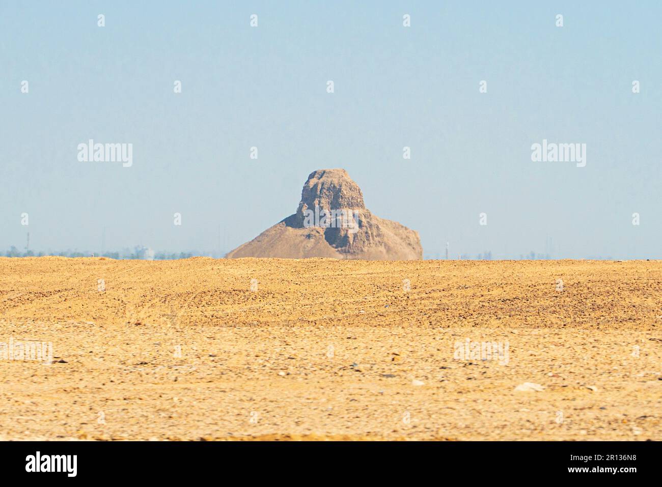 La Pyramide noire a été construite par le roi Amenemhat III pendant le ...
