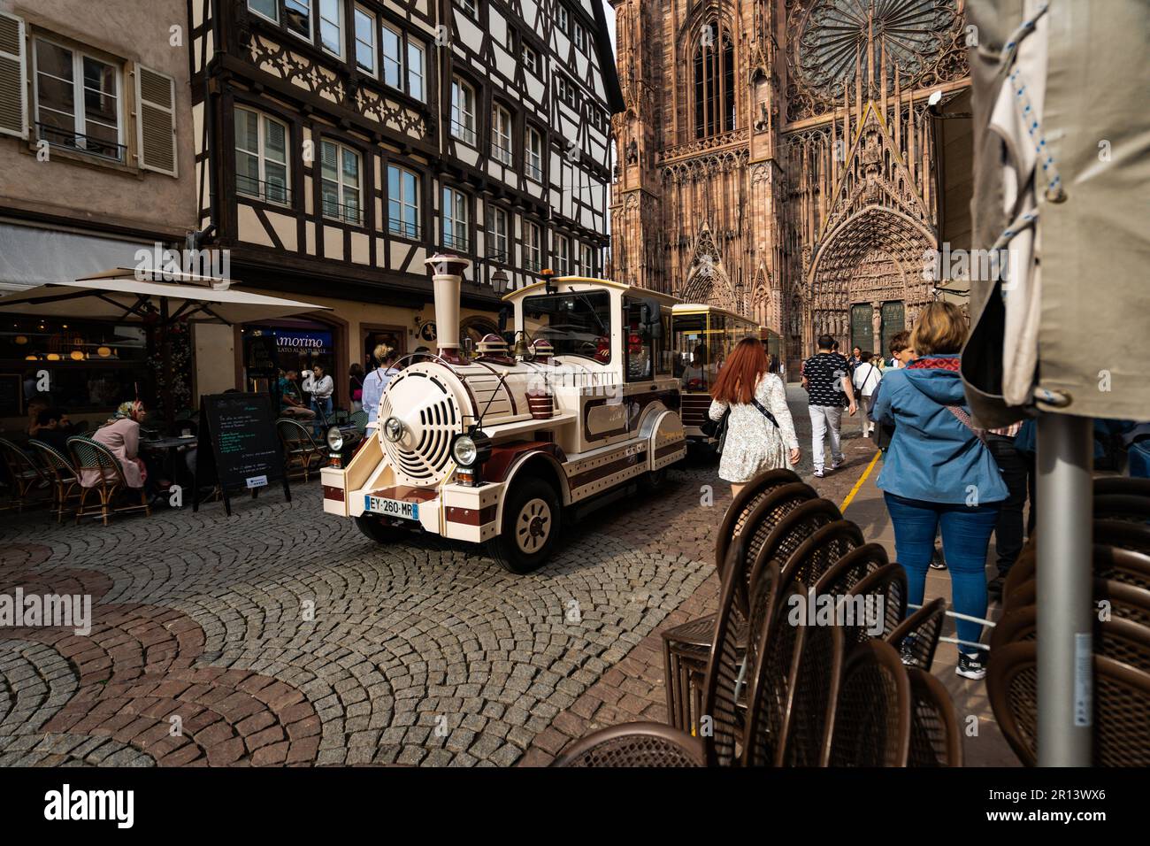 Petit train touristique de Strasbourg petit train à Strasbourg avec ...