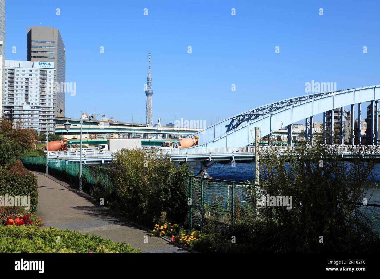 Tsukuda ohashi Banque de photographies et d’images à haute résolution ...