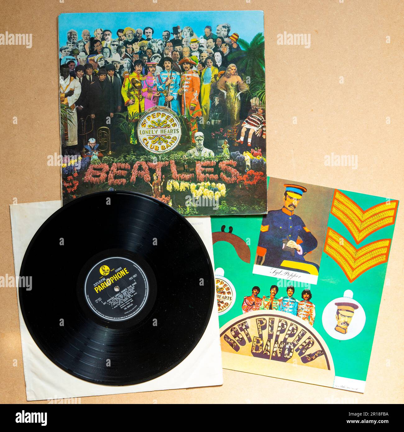 L'album sgt peppers lonely hearts club band Banque de photographies et d’images à haute ...