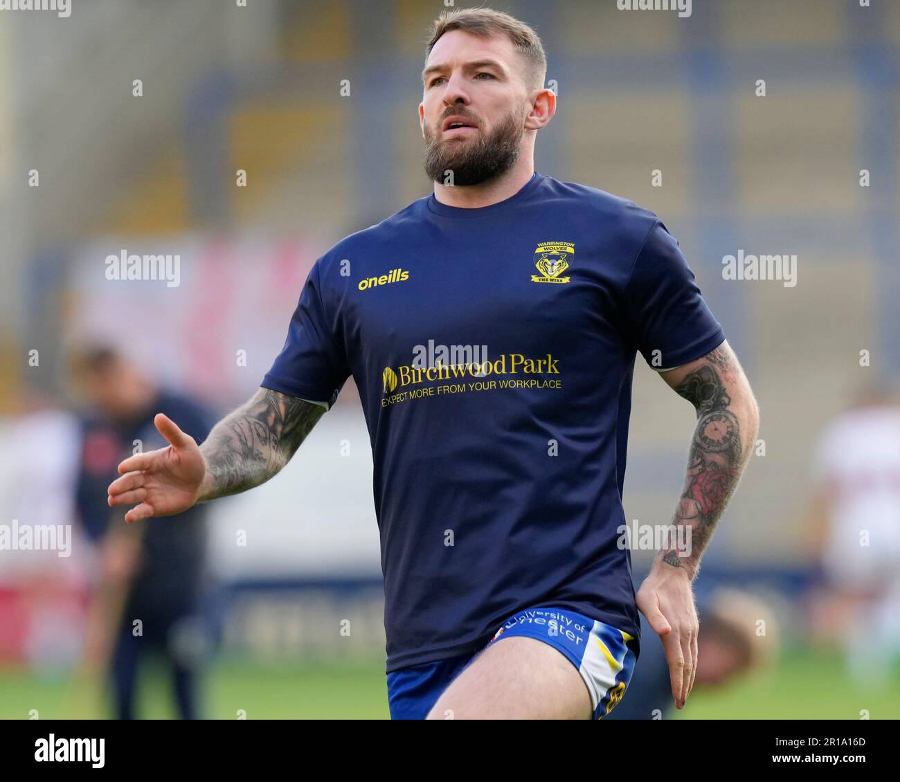 Daryl Clark #9 de Warrington Wolves se réchauffe avant le Betfred Super ...