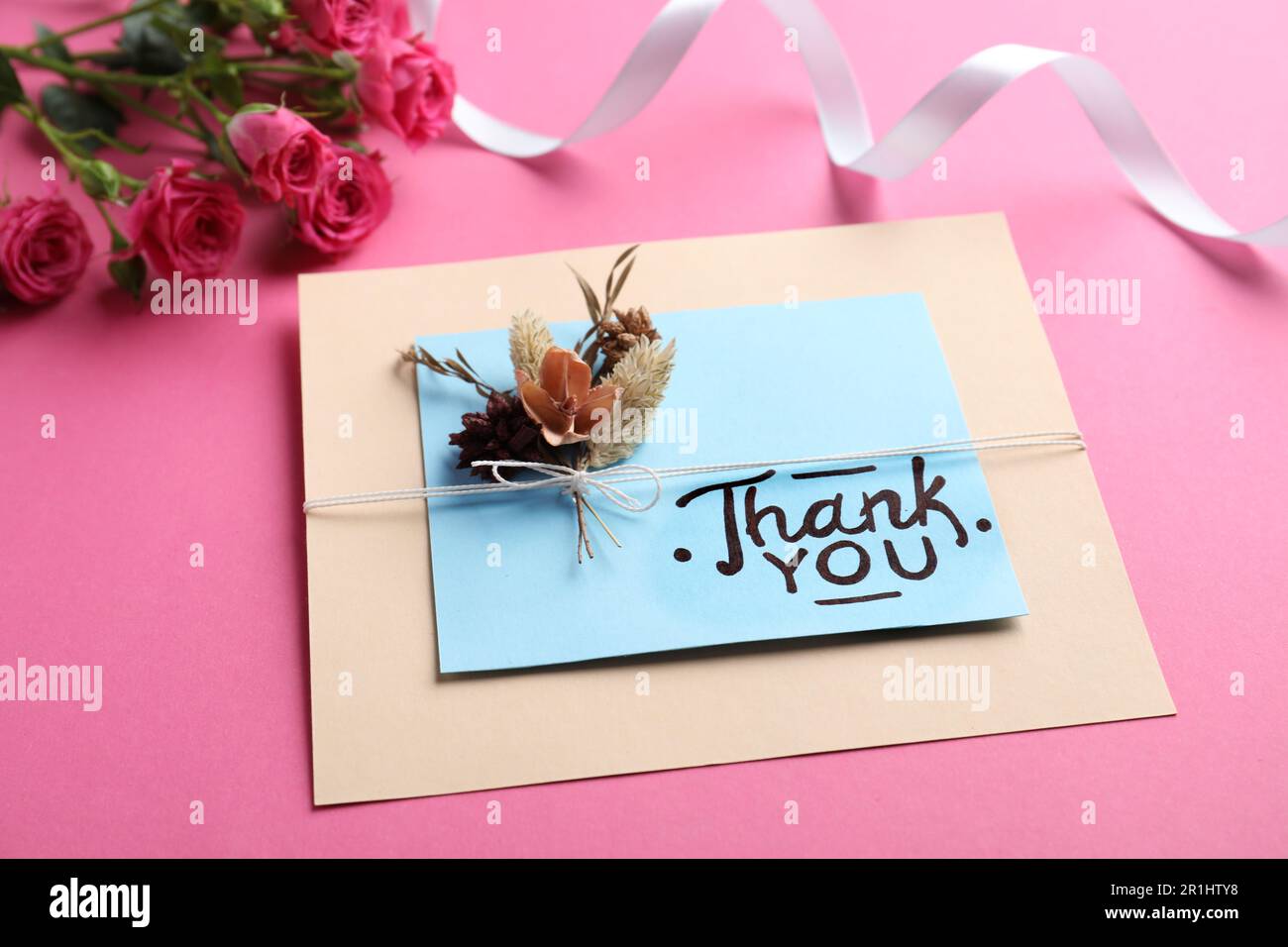 Carte de remerciement avec des roses roses Banque de photographies et d ...