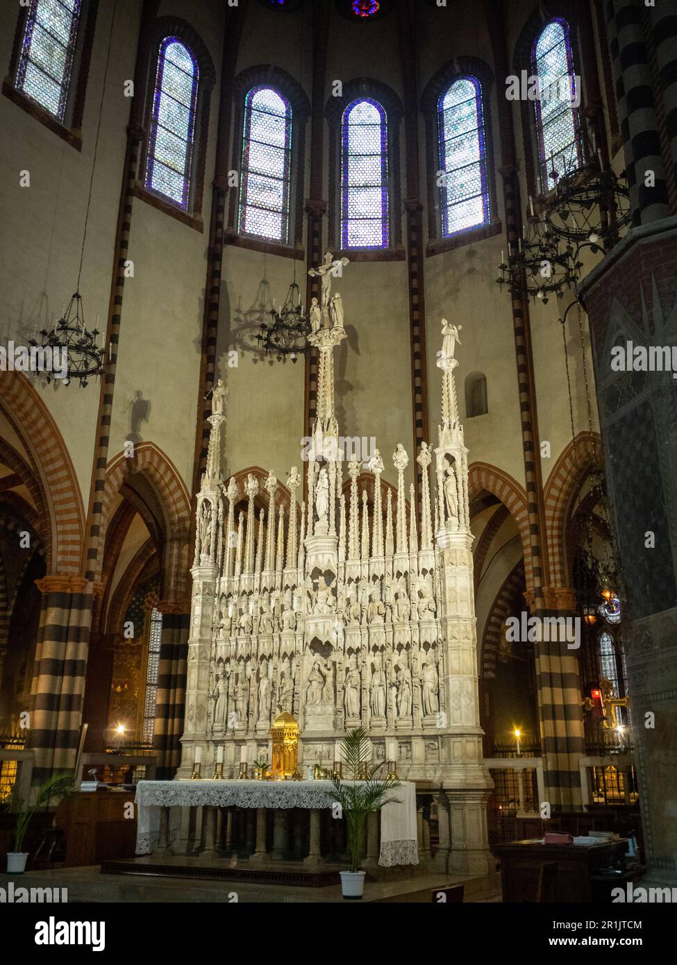 Basilica di san francesco basilica Banque de photographies et d’images ...