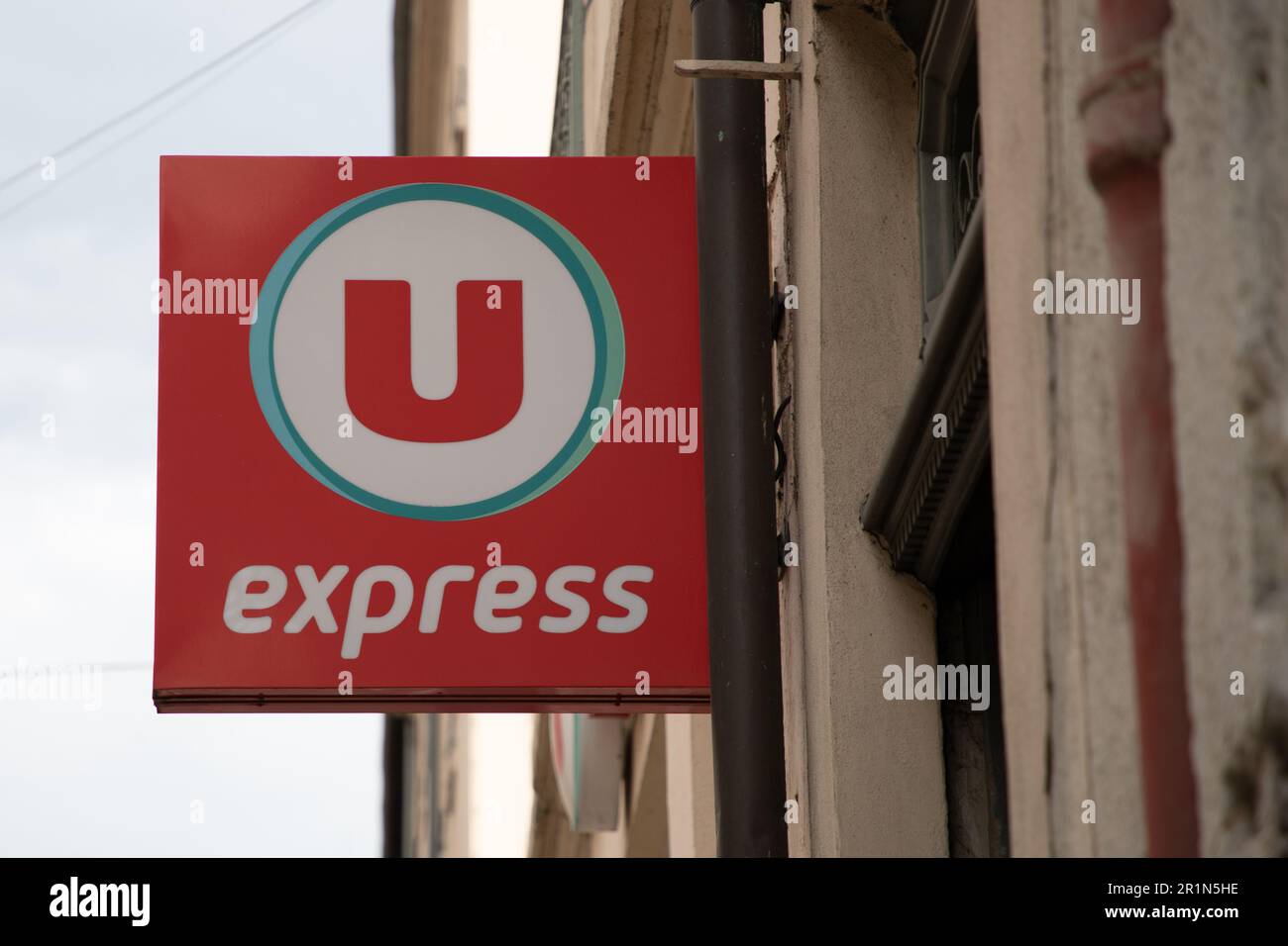 Logo u express Banque de photographies et d’images à haute résolution ...