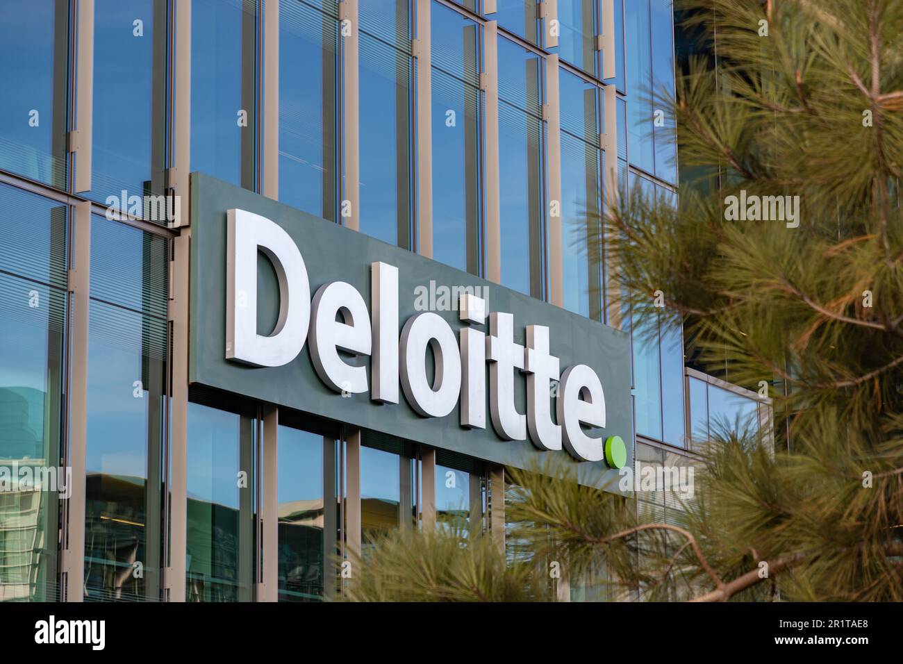 Deloitte logo Banque de photographies et d’images à haute résolution ...