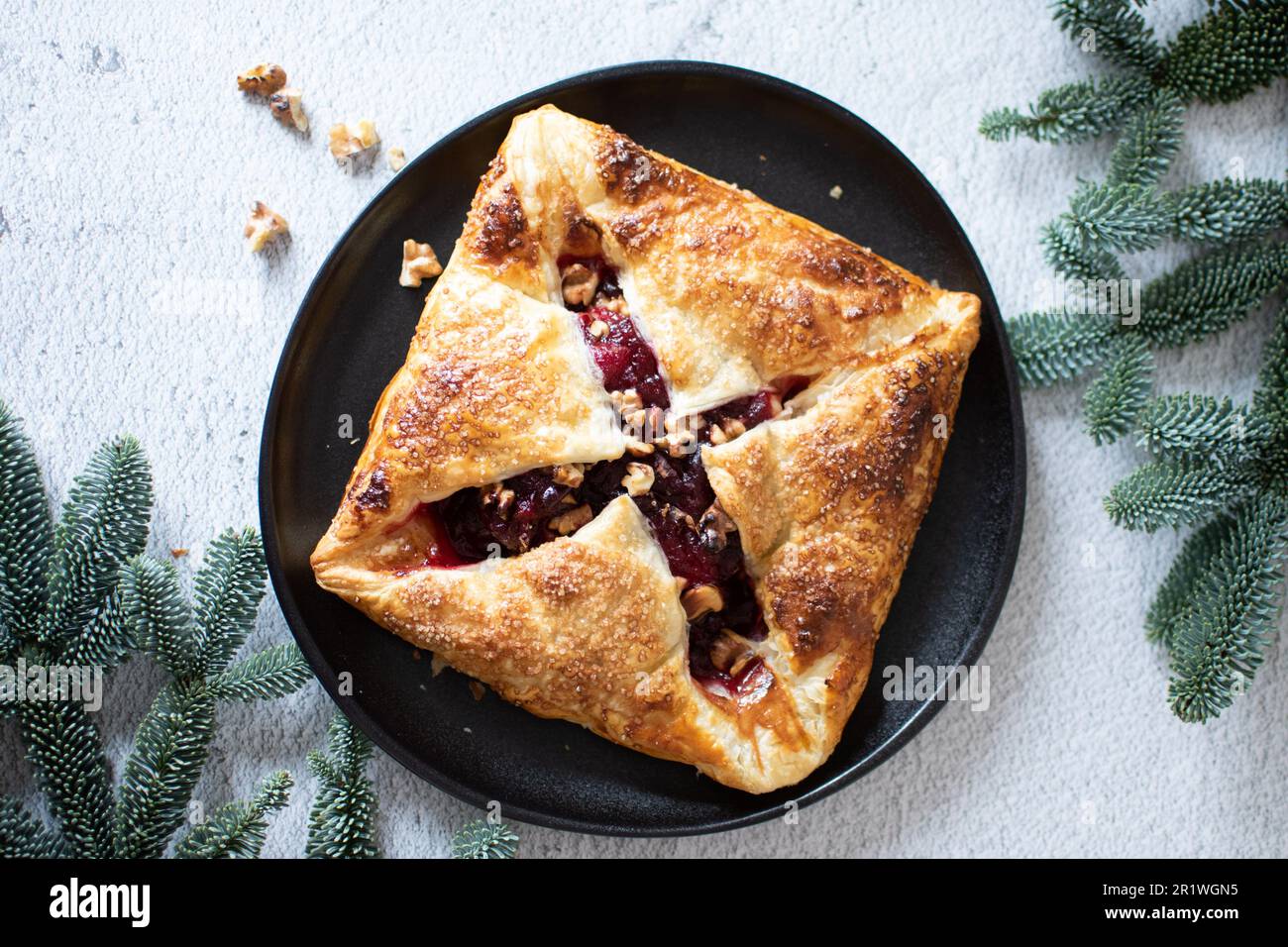 Fromage de brie cuit au four et pâte feuilletée aux canneberges ...