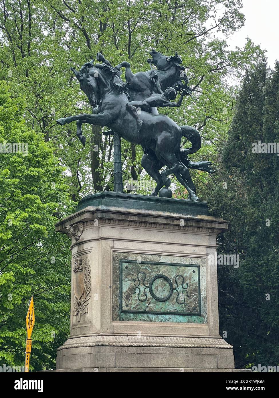 « The Horse Tamers, de Frederick MacMonnies (1863-1937), est l’un des ...