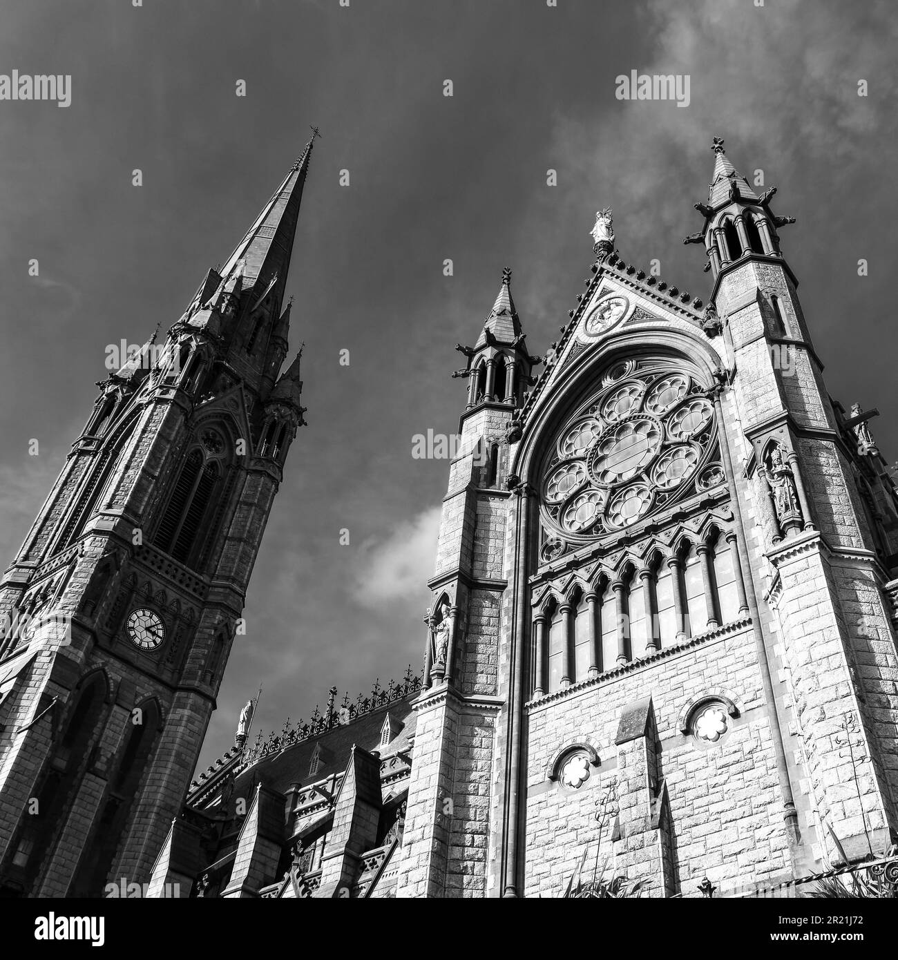 Romano gothic Banque d'images noir et blanc - Alamy