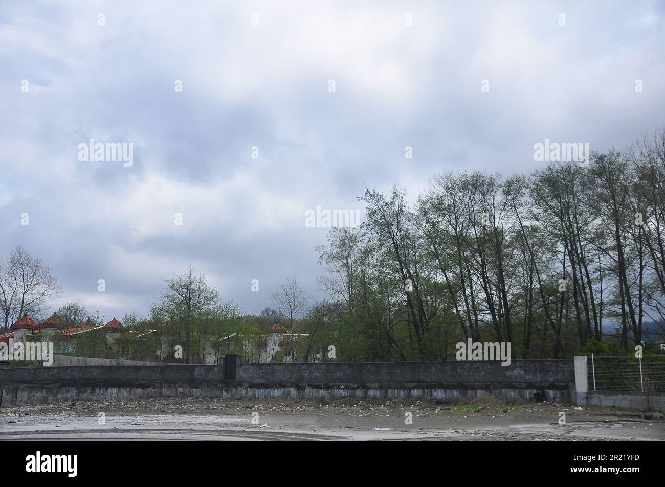 Les trois photos sont prises sur le bord de mer et j'ai essayé de ...