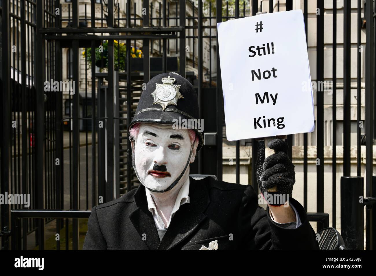 Charlie chaplin look alike Banque de photographies et d’images à haute ...