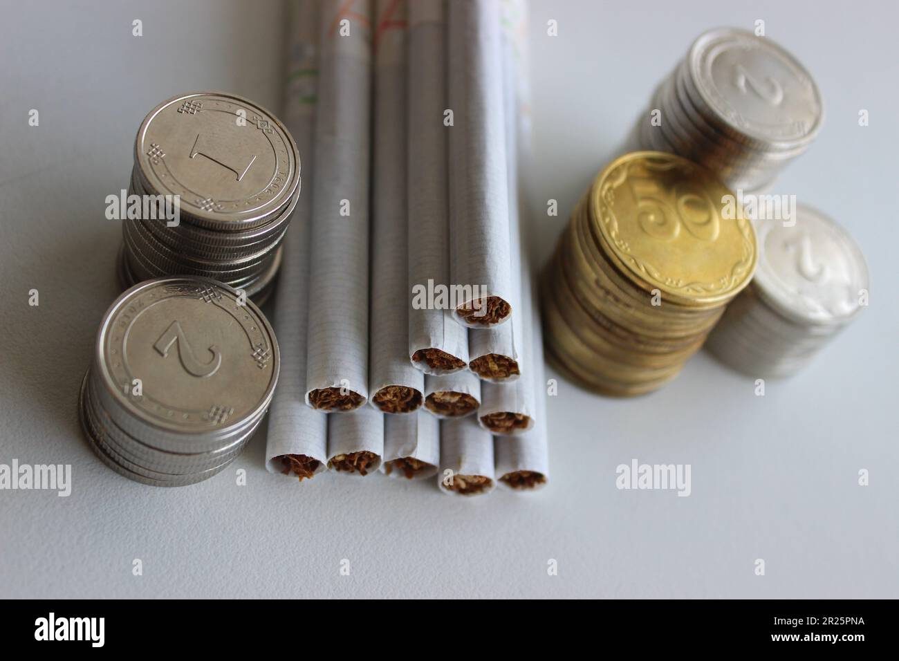 Expensive cigarettes Banque de photographies et d’images à haute ...