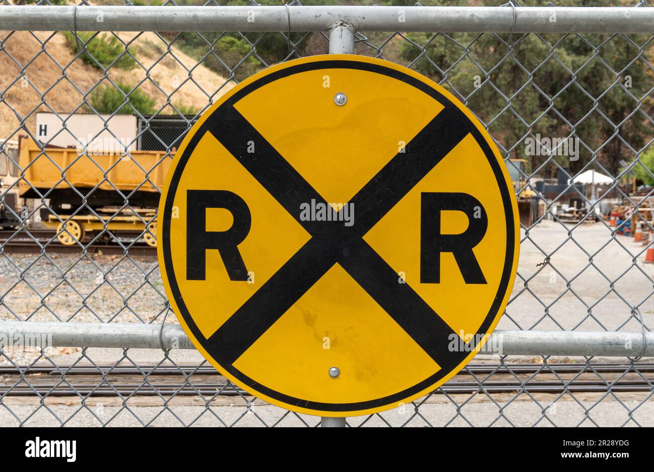 Rail road crossing sign Banque de photographies et d’images à haute ...