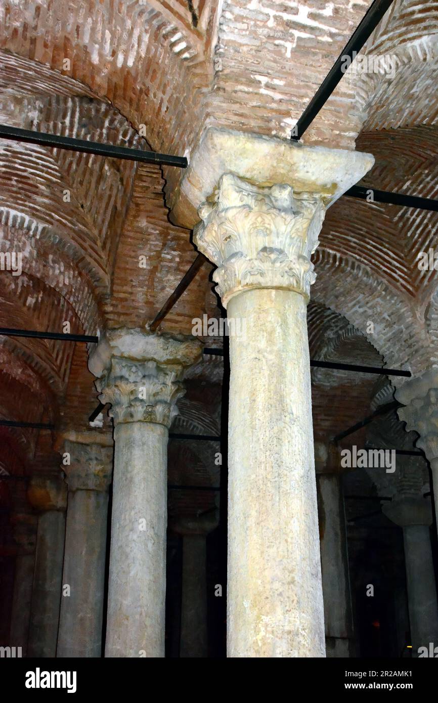 Colonnes, Citerne Basilique ou Cisterna Basilique, Yerebatan Sarnıcı ...
