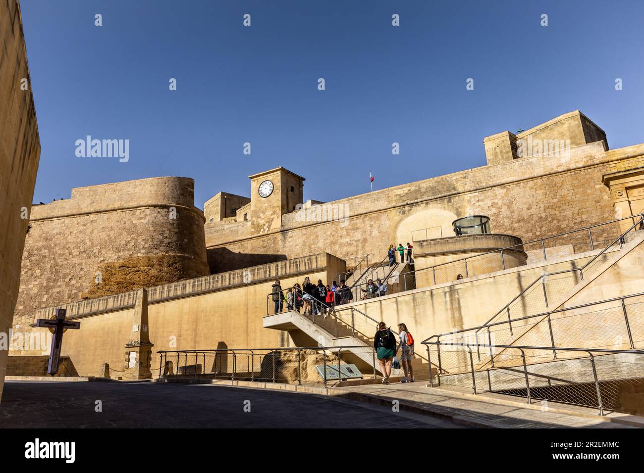 Rabat, Gozo, Malte - 18 avril 2023 : église de la cathédrale et ruines ...